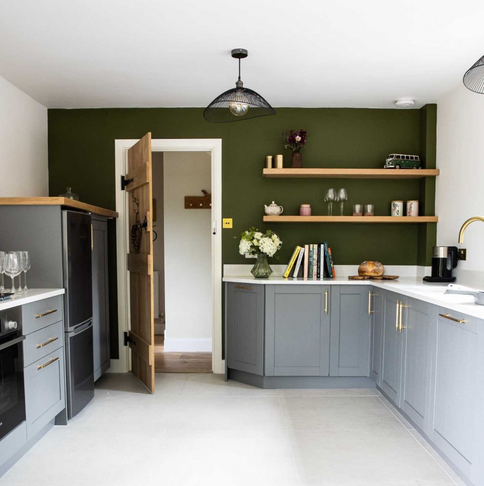 Little Whispers - Cabins and Castles