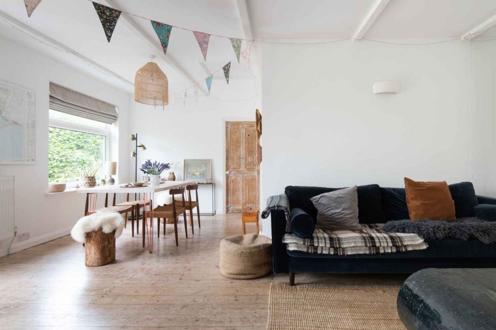 Pett Level Beach House - Cabins and Castles