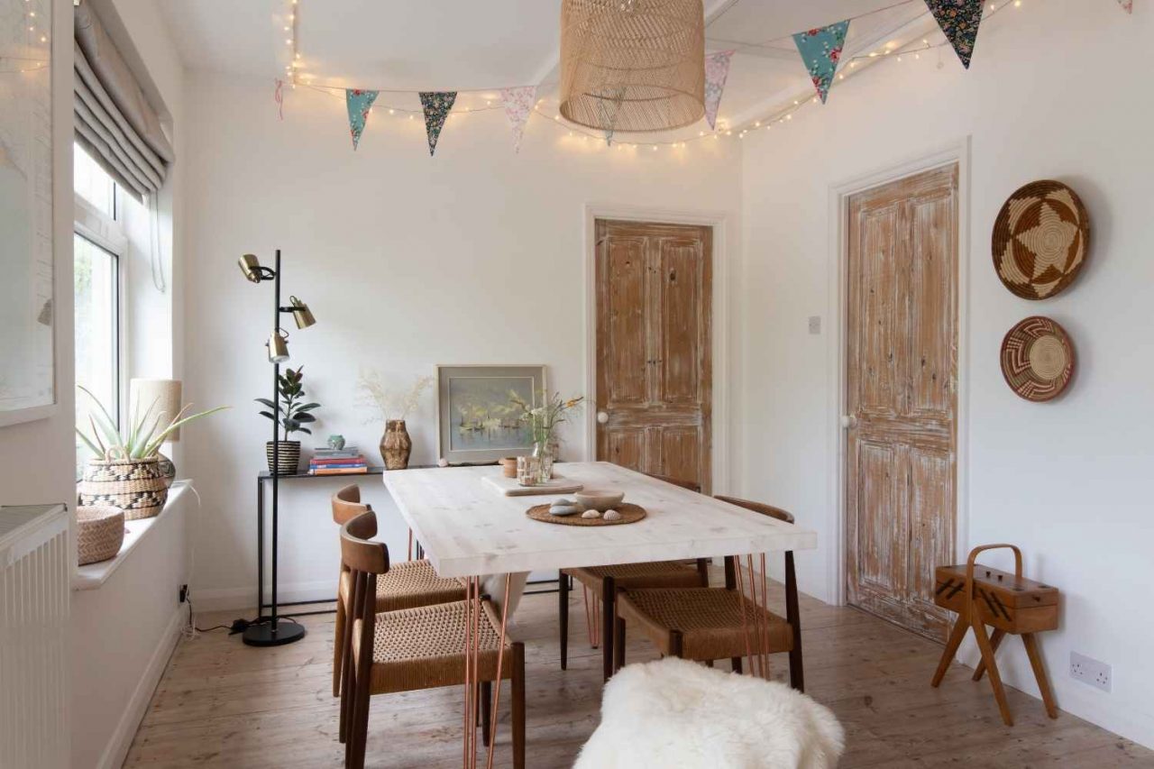 Pett Level Beach House - Cabins and Castles