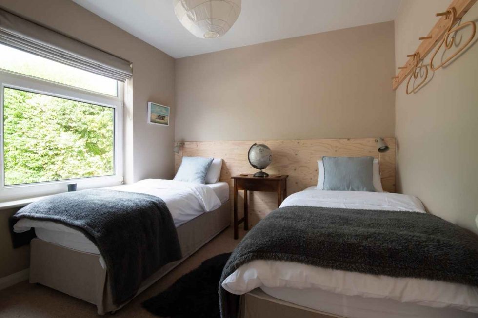 Pett Level Beach House - Cabins and Castles